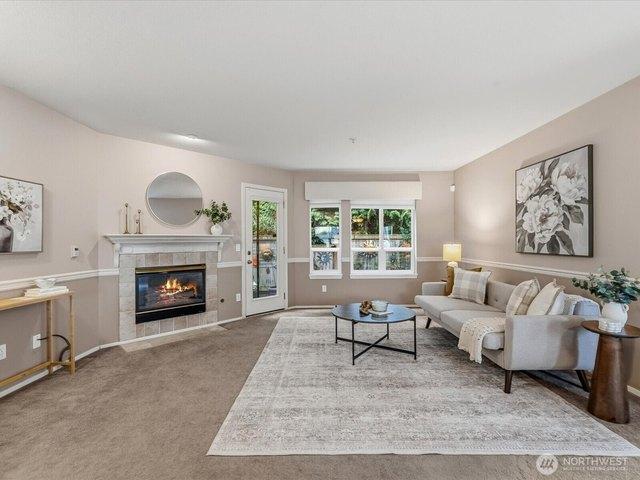 1600 st SE Apt J104, Everett, WA 98208