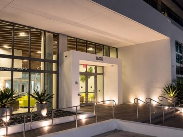 1600 SW 1st Ave Apt 303, Miami, FL 33129