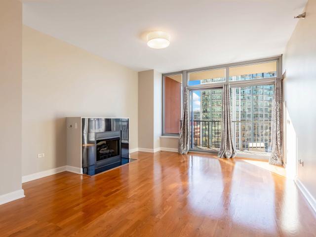 1600 S Prairie Avenue # 1105