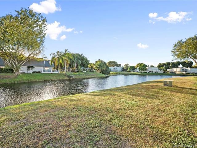 1600 Shaker Cir, Wellington, FL 33414 | MLS #B26016 | Compass