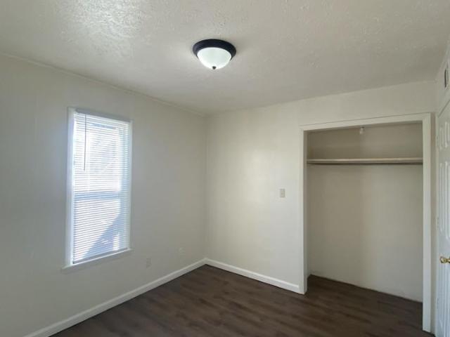 1600 South 6th Street 3 Bedroom Apartment for Rent at 1600 S 6th St, Springfield, IL 62703 Iles Park