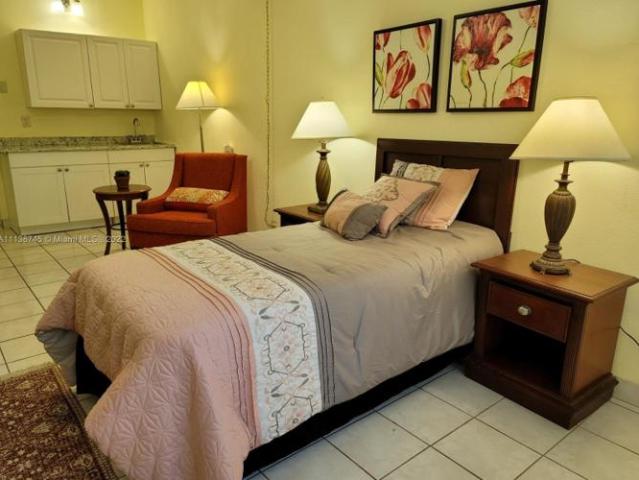 1600 Taft St #Studio Hollywood, FL 33020