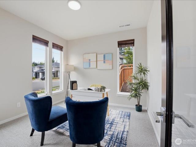 1600 th Avenue W
