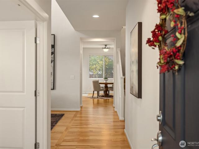 1600 th Street E