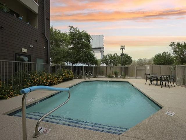 1600 W Camelback Rd, Phoenix, AZ 85015
