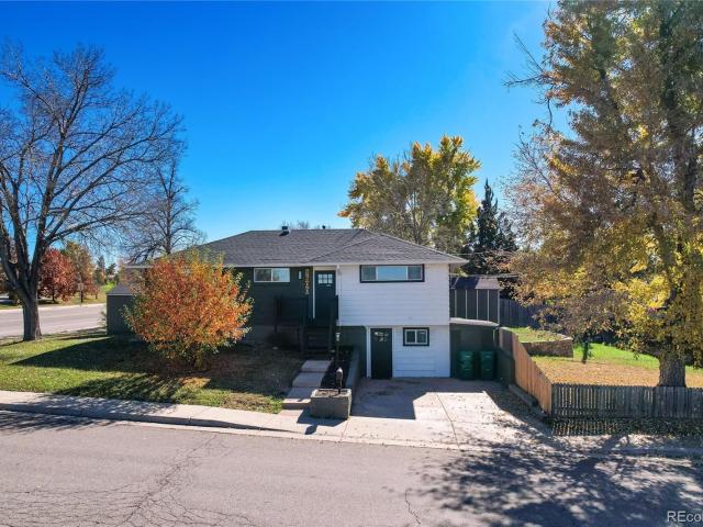 1600 W Sheri Lane