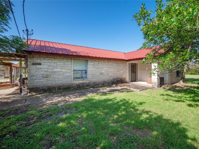 1600 W State Highway 29