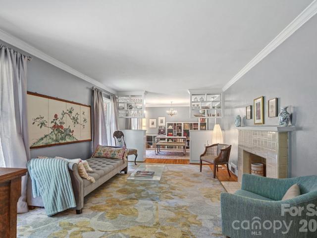 1600 Woodberry Road