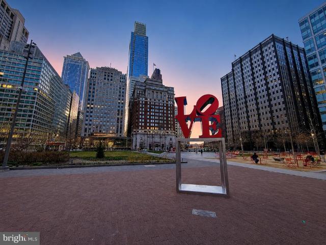 1600 18 Arch Street # 2008
