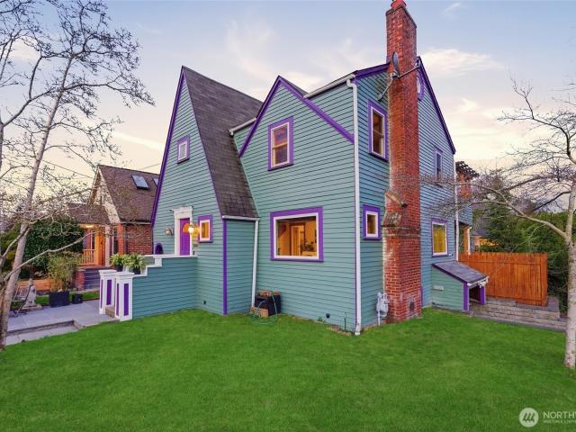 1600 27th Ave, Seattle, WA 98122 | MLS #2476 | Compass