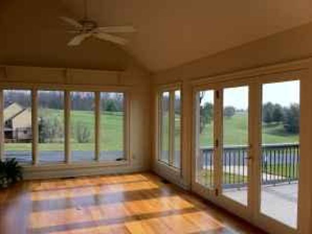 $1600 / 4br Beautiful home on country club grounds with magnicient mountain views Verona/Staunton