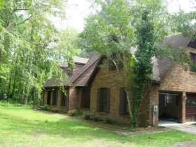 $1600 / 4br Nice Brick Home 2 acres with lake view! Avail Late July Evans Silver Lake