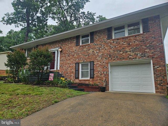 16011 Prestwick Ct, Dumfries, VA 22025