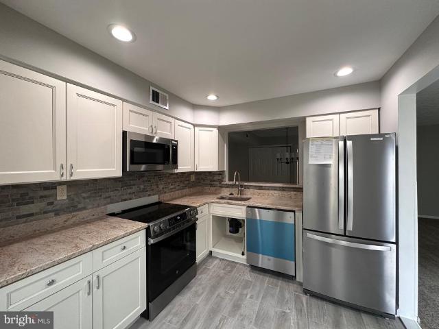 16012 Clark Court
