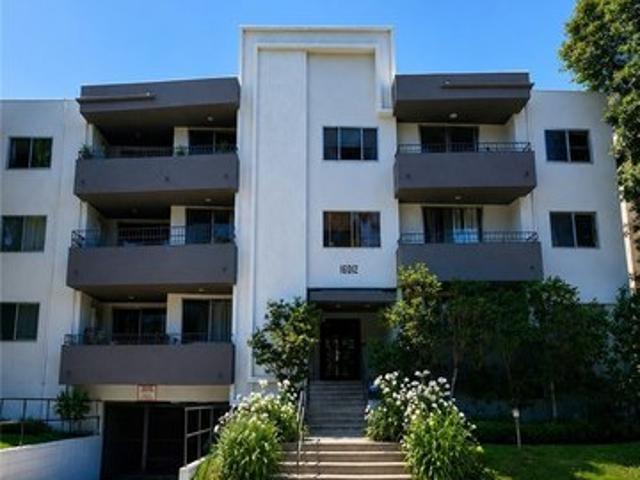 16012 Moorpark St, Encino, CA 91436