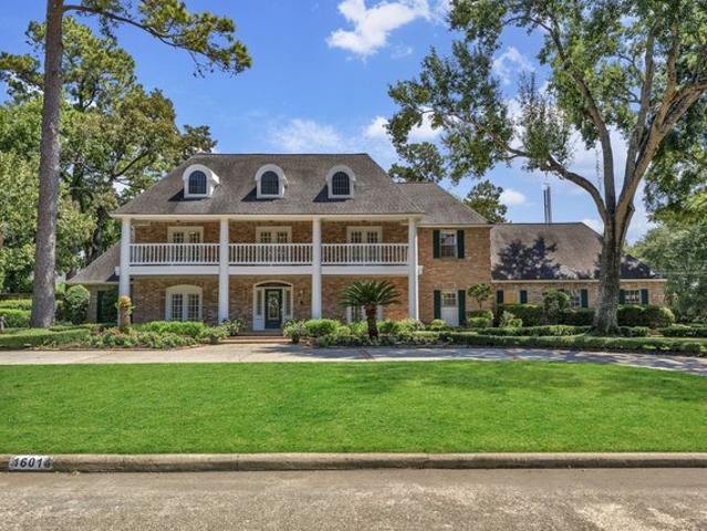 16014 Champion Dr, Spring, TX 77379