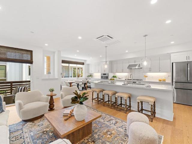 16015 Bartlett Court