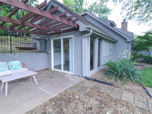 16015 Meadow Lane