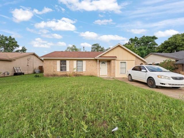 1601 McAnear St, Cleburne, TX 76033