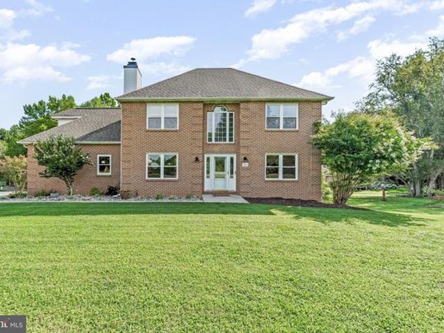 1601 Meadow Oaks Ln, Huntingtown, MD 20639