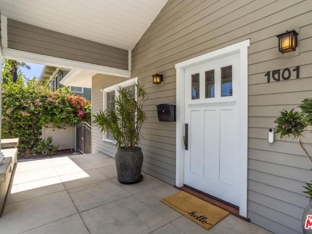 1601 N Curson Avenue