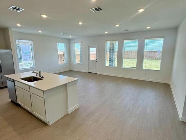 1601 Buchanan Way
