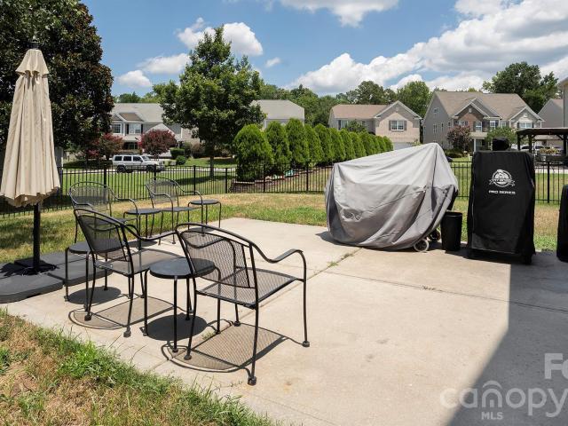 1601 Bay Meadows Avenue NW