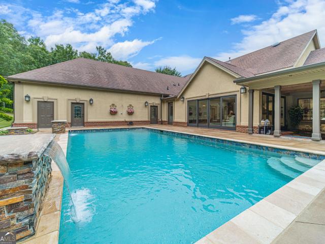 1601 Broadnax Mill Road