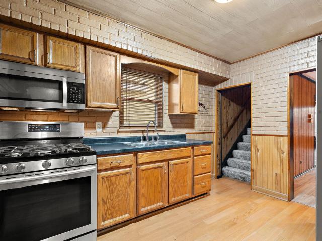 1601 Central