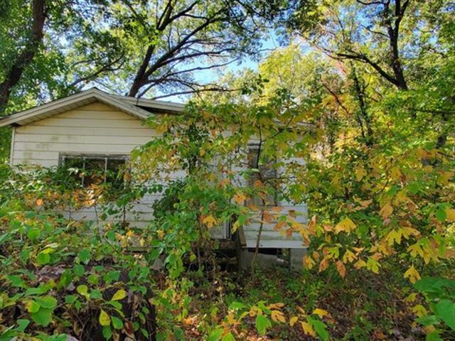 1601 Columbia Ave, Michigan City, IN 46360