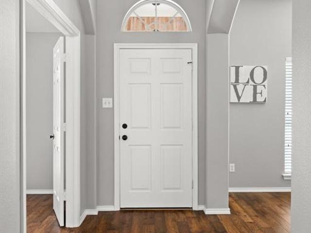 1601 Crabapple Lane