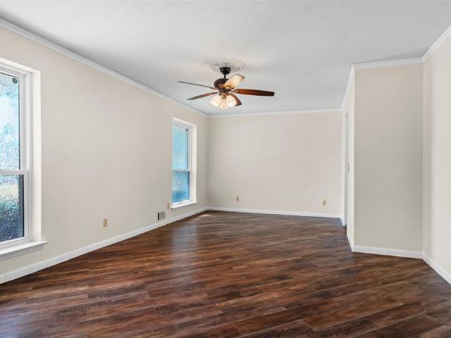 1601 Dakota Drive