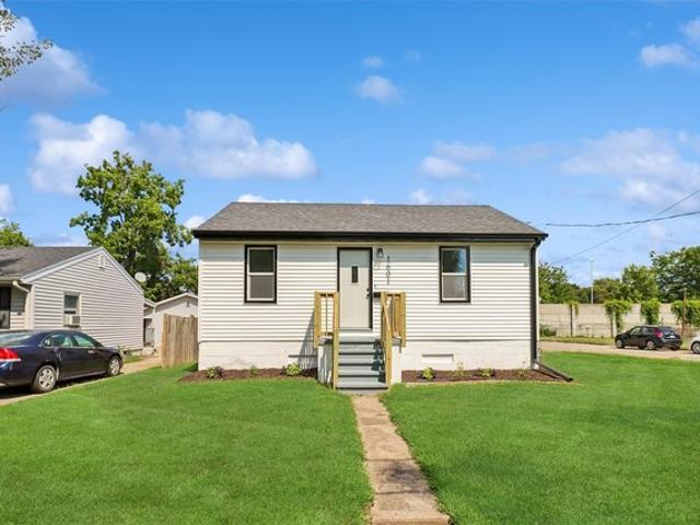 1601 E 21st St, Des Moines, IA 50317