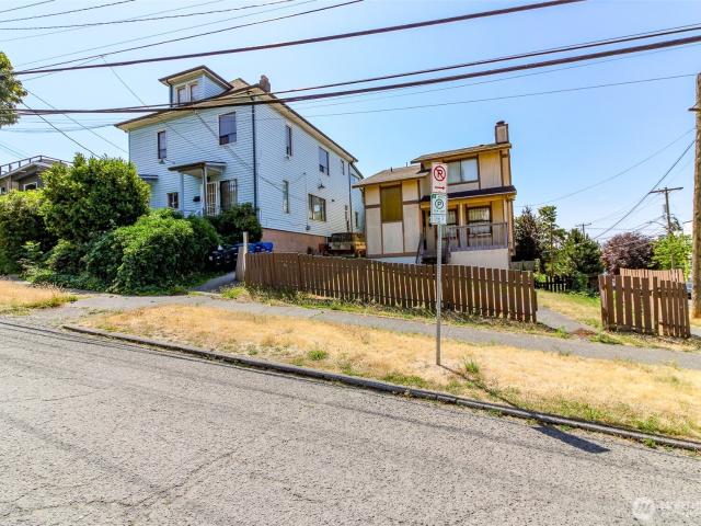 1601 E Alder Street