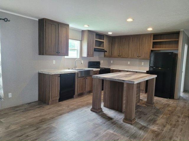 1601 E Jackson St Trlr 103, Macomb, IL 61455