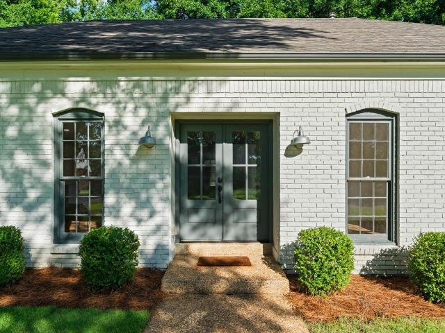 1601 e mchenry cir