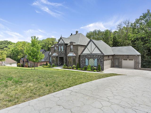 1601 Eastwood Dr