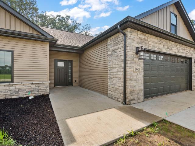 1601 Elderberry Street SE