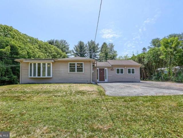 1601 Fishing Creek Valley Rd, Harrisburg, PA 17112