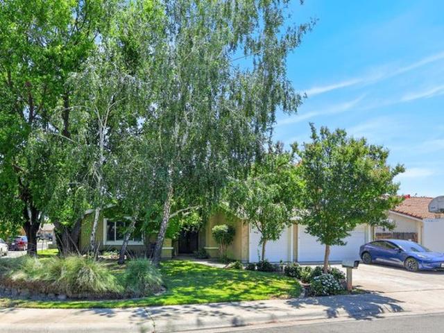 1601 Grenoble Dr, Woodland, CA 95695