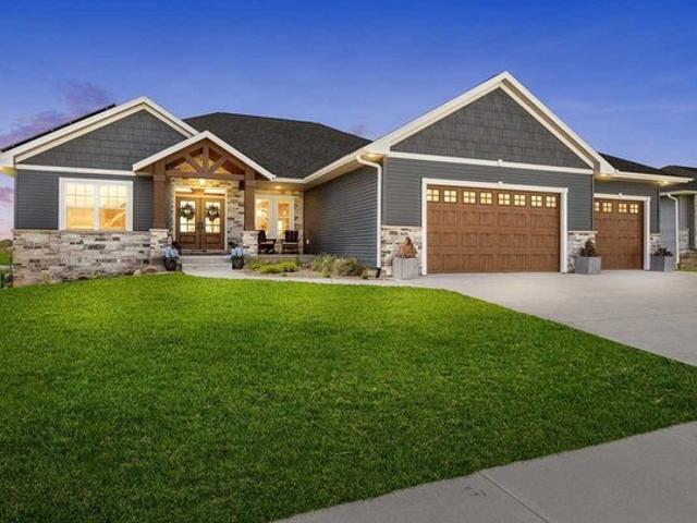 1601 Heartland St, Fairfax, IA 52228