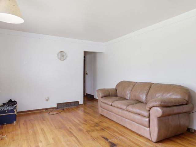 1601 Kenyon Avenue