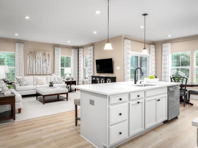 1601 Paddock Park