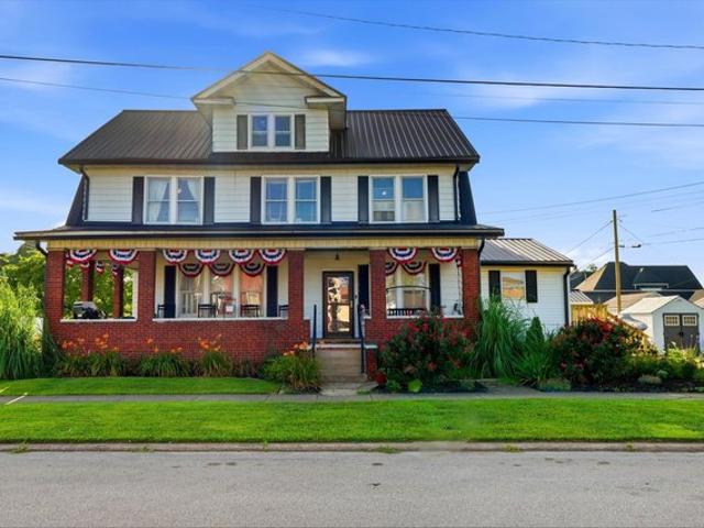 1601 Pine St, Kenova, WV 25530