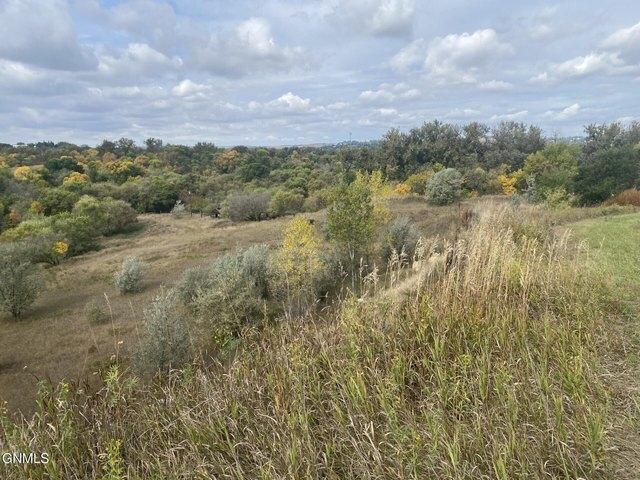 1601 Plains Bnd SE, Mandan, ND 58554