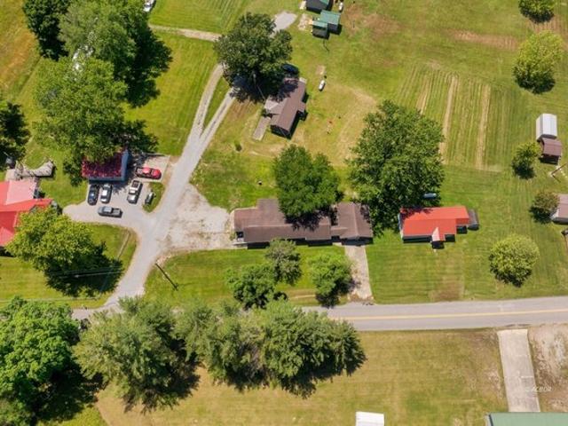 1601 Pleasant Valley Dr, Vinton, OH 45686