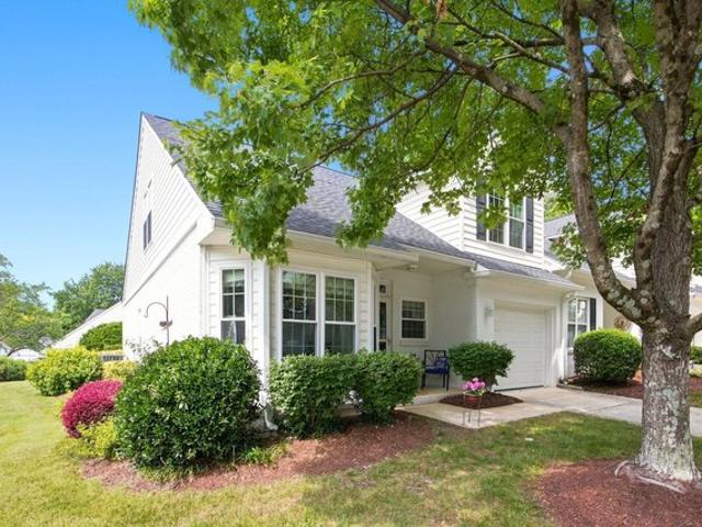 1601 Poets Glade Dr, Apex, NC 27523