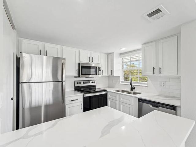 1601 Red Cedar Dr, Fort Myers, FL 33907