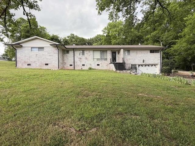 1601 Summit St, Russellville, AL 35653