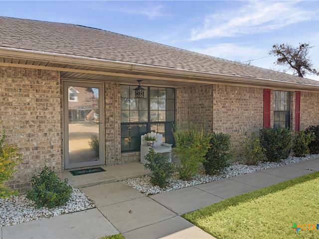 1601 Sunset Circle